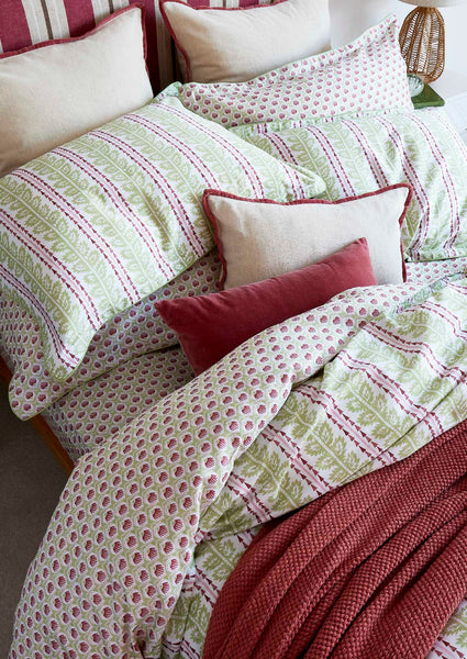 Christy Folia Celery - Comforter Set – Home and Beyond